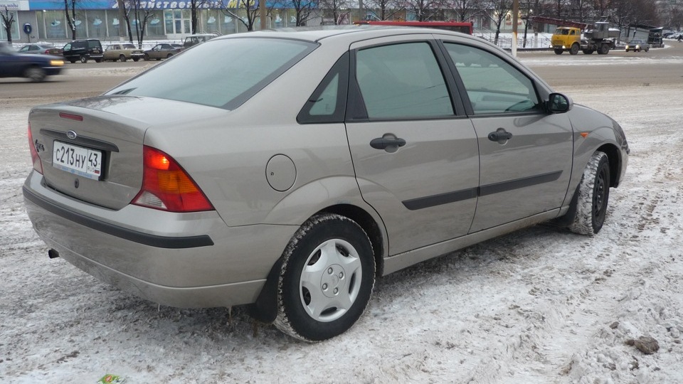 Ford Focus I Sedan 1.8 TDCi (115 Hp)